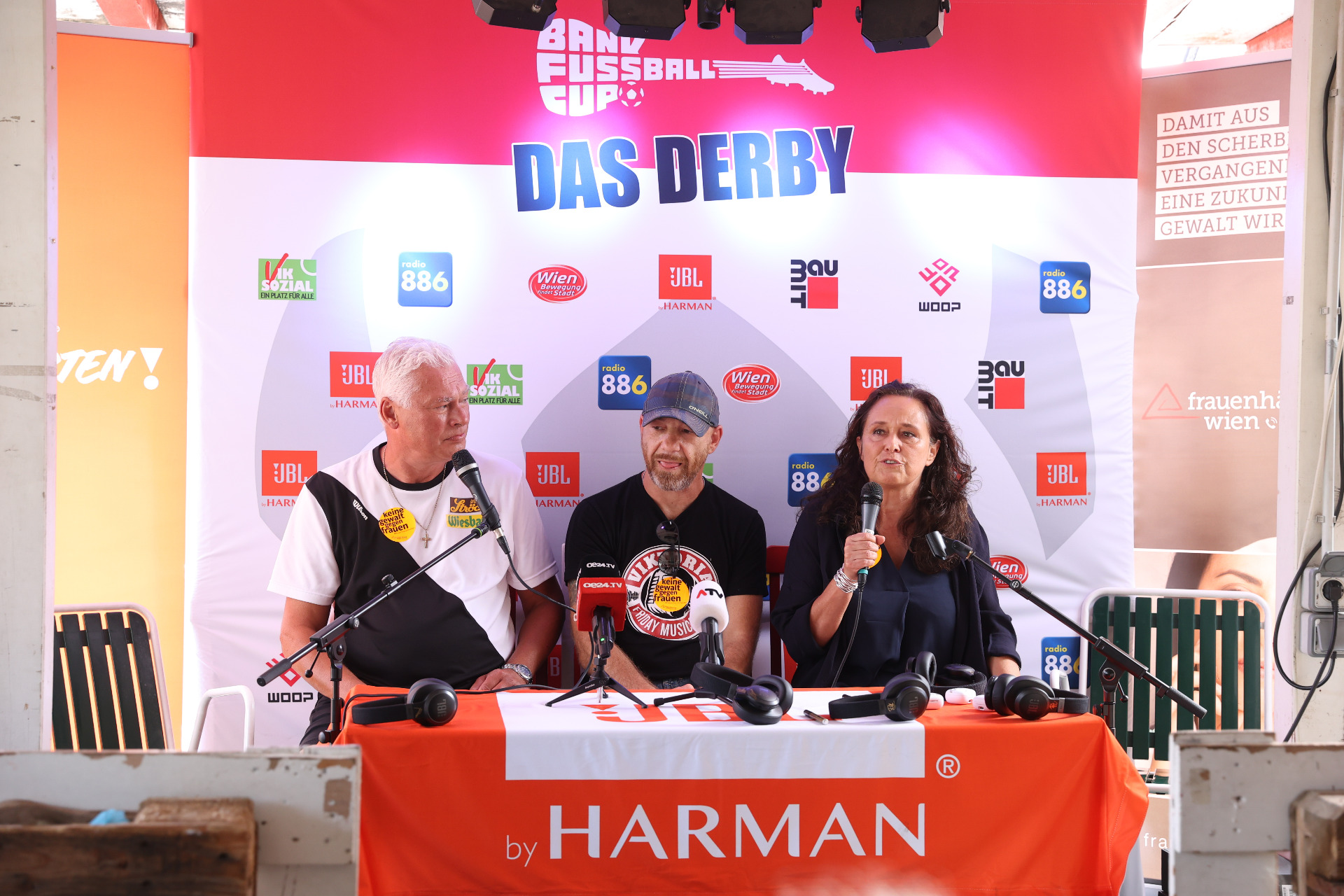 Fitnesstest bei Toni! So lief das Aufwärmtraining zum BAND FUSSBALL CUP ...